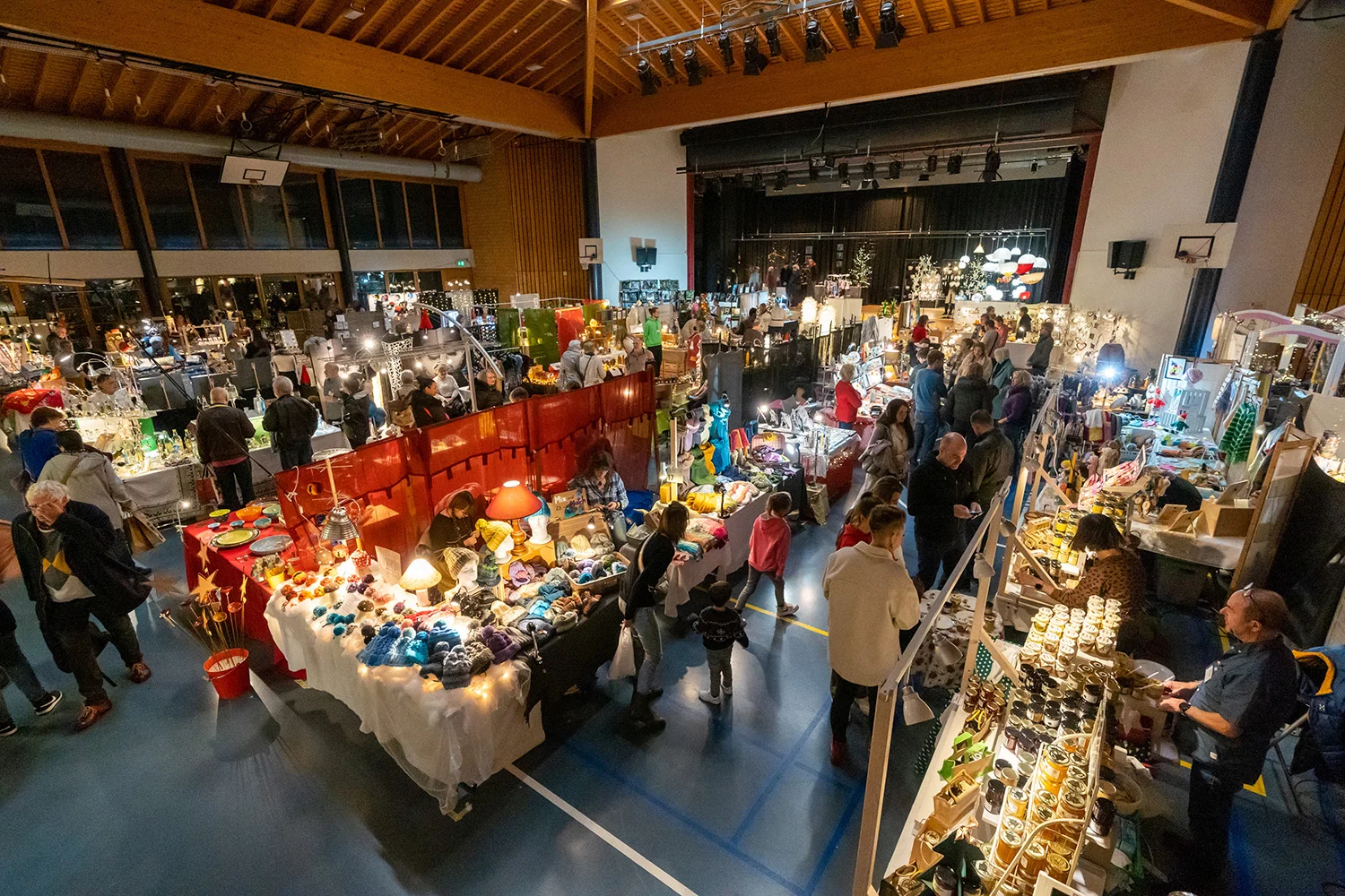 Les photos de l’édition 2024 du Comptoir d’Artisanat de Cortaillod sont ...